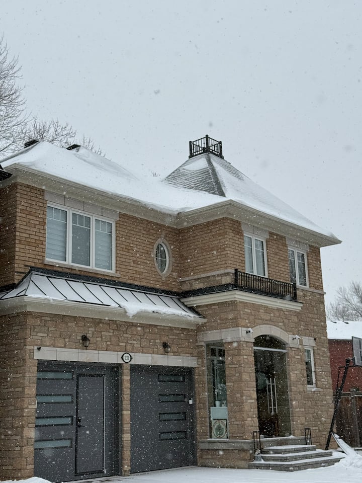 Cozy 2 Bedroom Basement Apart - Oakville