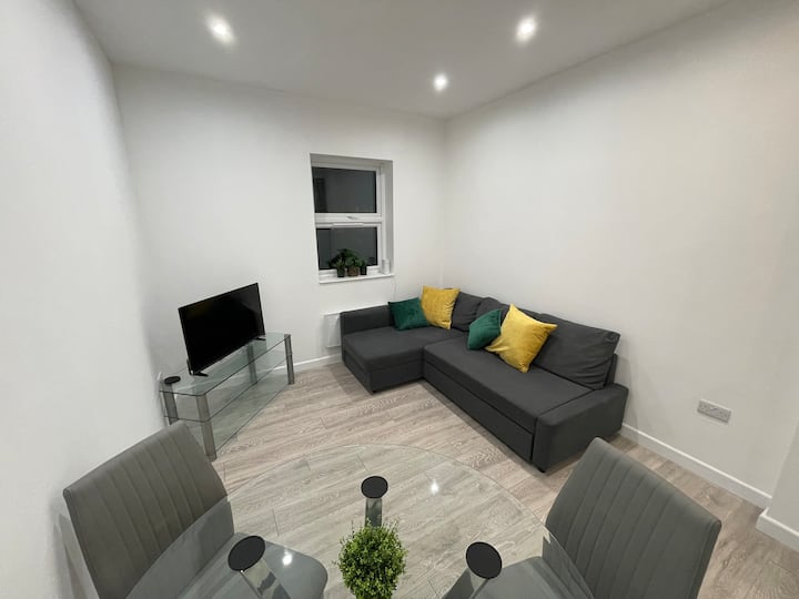 Weekly & Monthly Discounts Available | Contractors - Watford