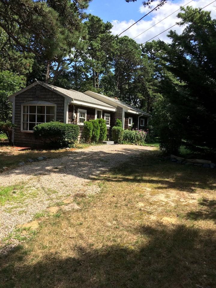 Cape Cod Cottage - Eastham, MA