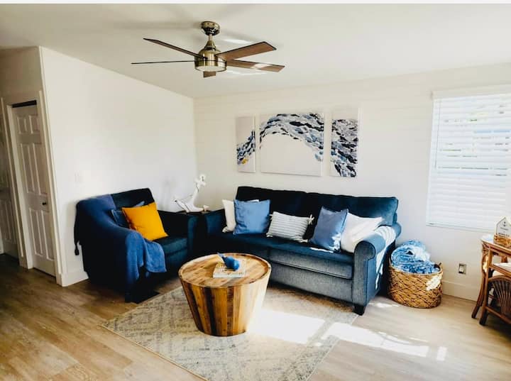 Home In Nettles Island - Jensen Beach, FL