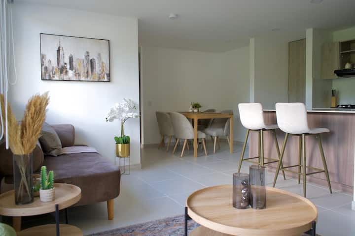 El Poblado Beautiful 3/2 Apt- Bi-weekly Cleaning - Medellín, Colombia