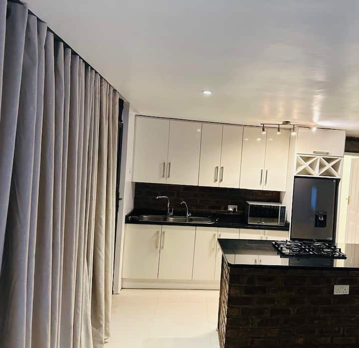 Luxury Shawasha Hills /Wi-fi/solar Harare North - Zimbabwe