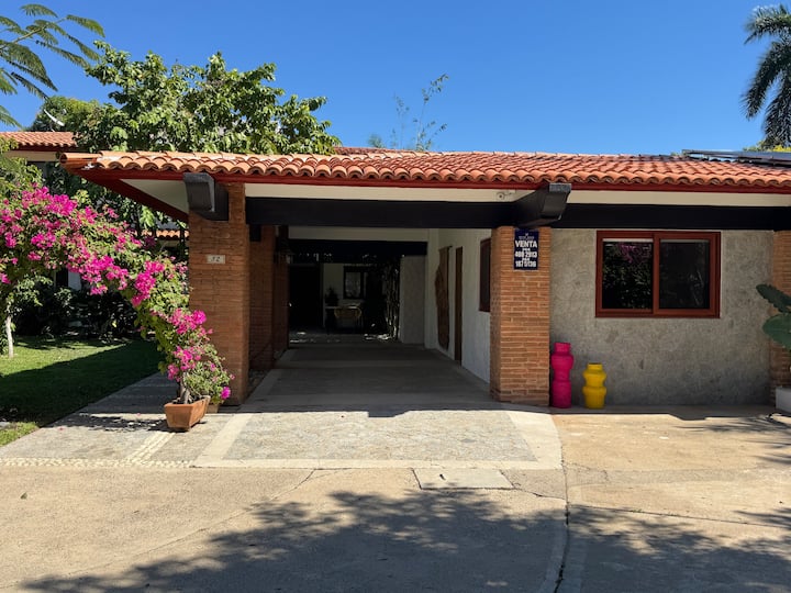 Villa A Lado Del Campo De Golf - Acapulco