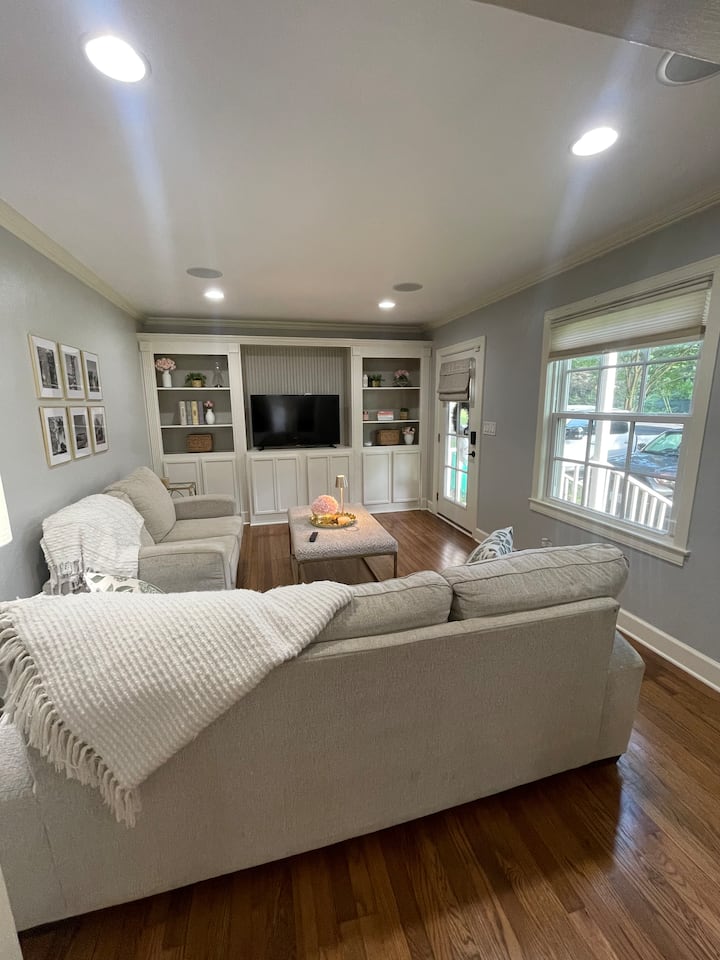 Entire Home In The Heart Of Tuscaloosa, Al - Tuscaloosa, AL