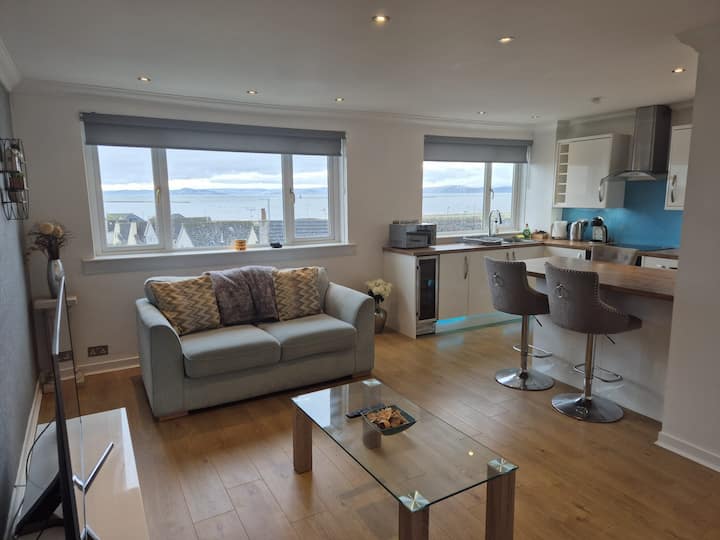 Seafield Crt, North Shore Beach - Ardrossan, UK