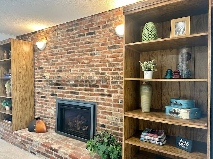 Beautiful Home In North Fresno W/very Large Rooms! - Fresno, CA