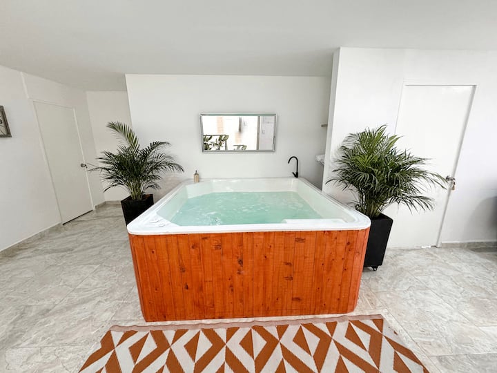 Exclusiva Casa/poblado/piscina/jacuzzi/9br/ac - Medellín