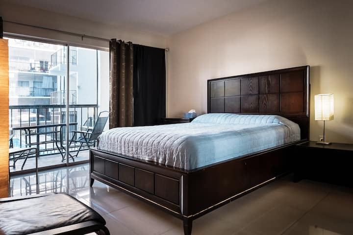 Condo Sunny Isles Beach, Fl 2/2
Str-02310 - Sunny Isles Beach, FL