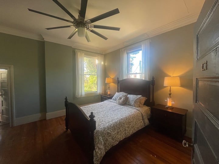 Historic Hideaway: The Staff Quarter Suite - Goldsboro, NC