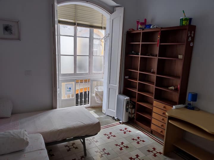 Old Merchant House Atop The City - Cádiz