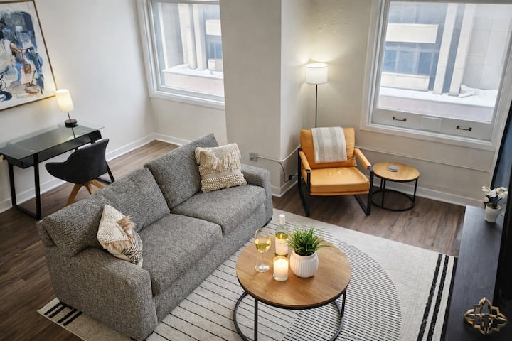 Skywalk To Convention · Free Parking · 1br Indy - University Heights – Indianapolis