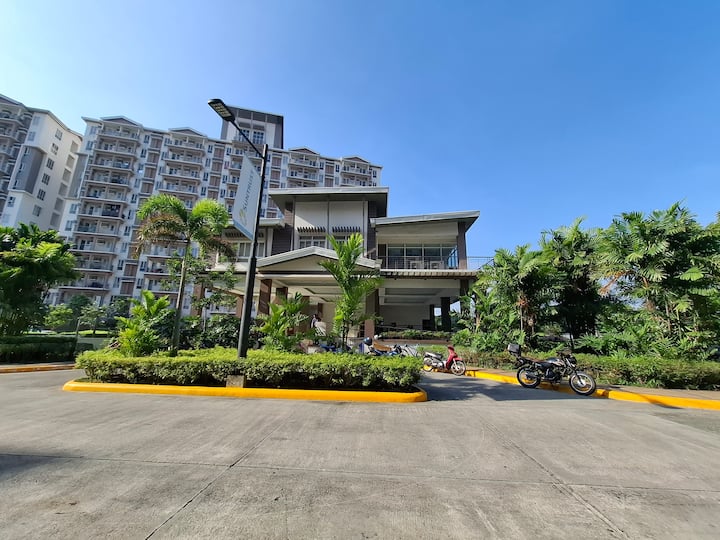 Spacious Condo Home In Quezon City - Valenzuela