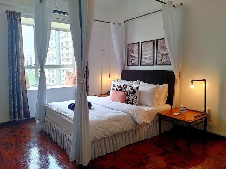 Thealuna Hideaway | Romantic Couple Retreat - Port Dickson