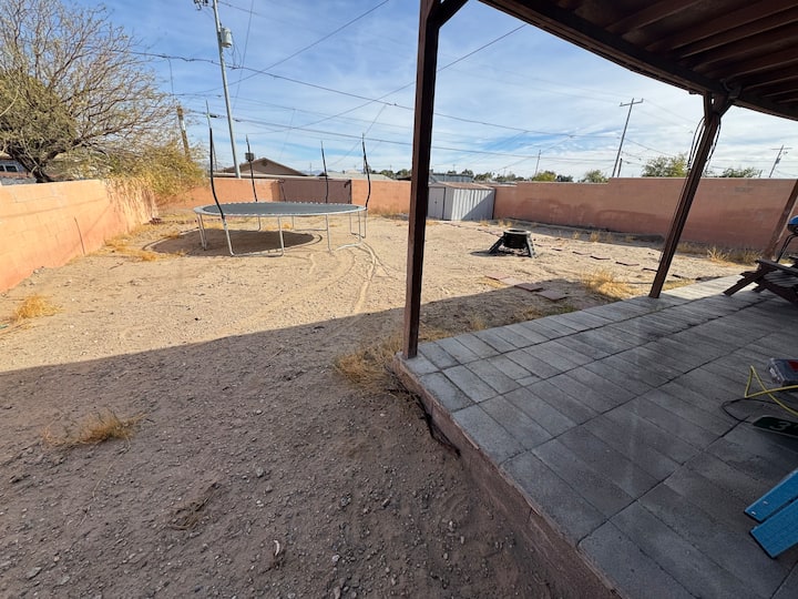 Clean & Cozy Minimalist Retreat Ii - Yuma, AZ