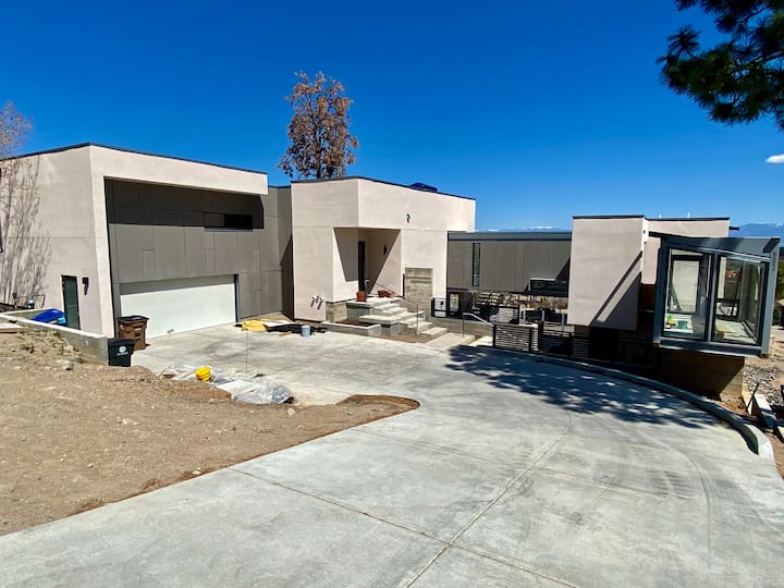 Top 1% Stylish Casita | Private, Spotless & Comfy - Los Alamos, NM