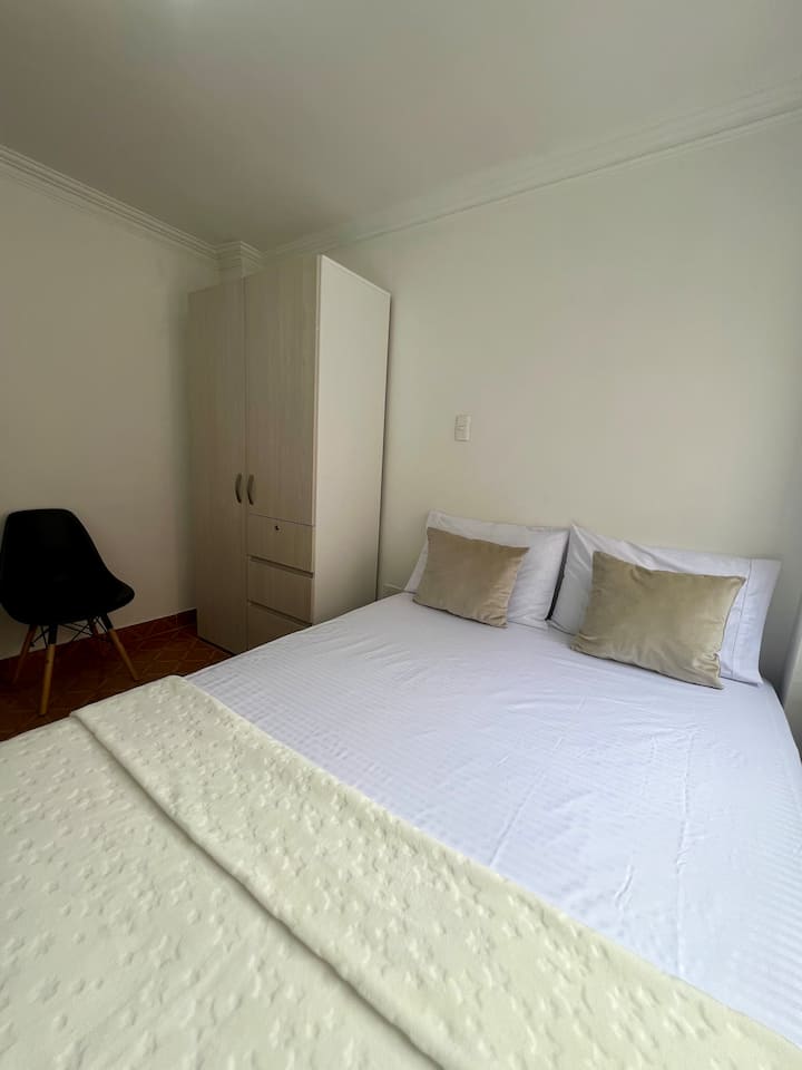 Pequeño Apartamento En Laureles / Wifi 170mb - Medellín