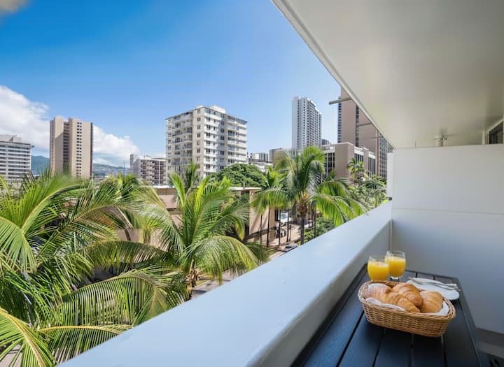 4.7 Rated | 2-min Walk To Waikiki Beach Studio - Honolulu, HI