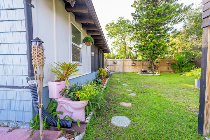 Cozy Cactus House! 5 Min From Universal Studios - Orlando, FL