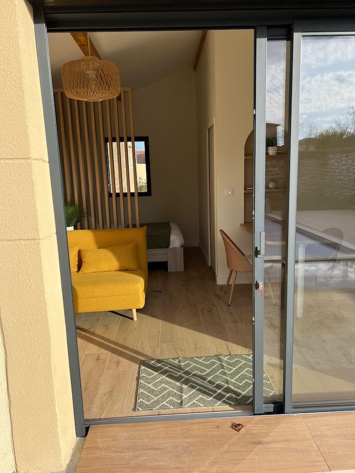 Studio Très Lumineux Avec Terrasse - Soucieu-en-Jarrest