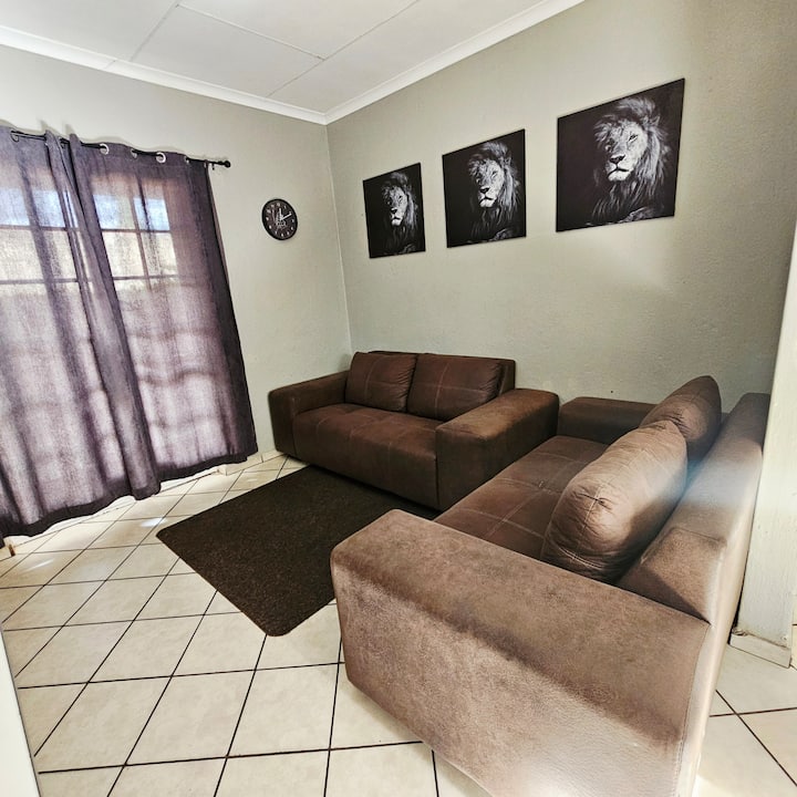 Parkside|family Unit| Wifi | Pool | Secure Parking - Polokwane