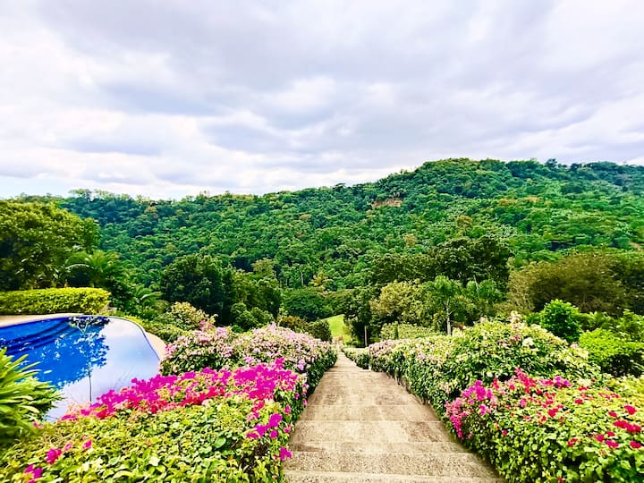 Mountain Retreat W/ Picturesque Stairway(3)@porac - Bataan