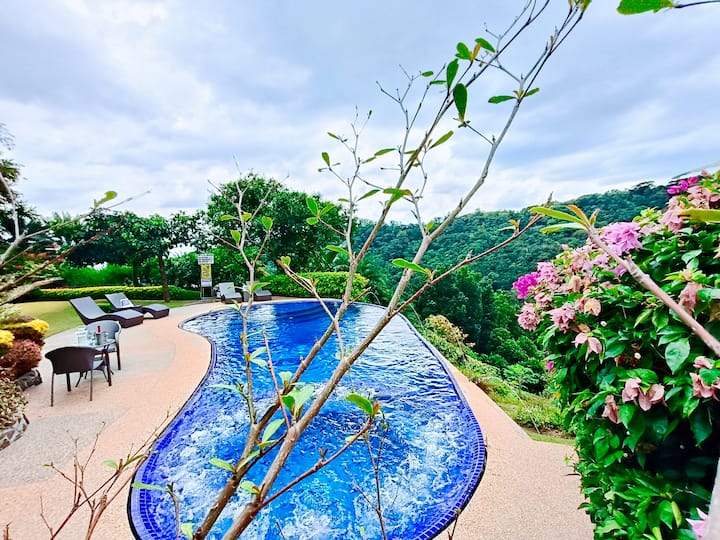 Mountain Retreat W/ Picturesque Stairway(2)@porac - Bataan