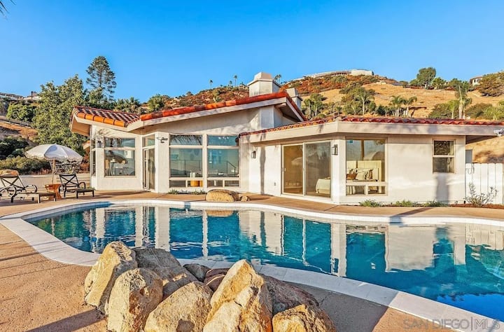 Shadow Mountain Hideaway - Lakeside, CA