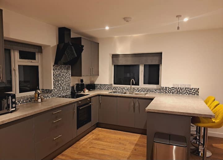 Yew Tree Retreat (Sunset Suite) - Newbury