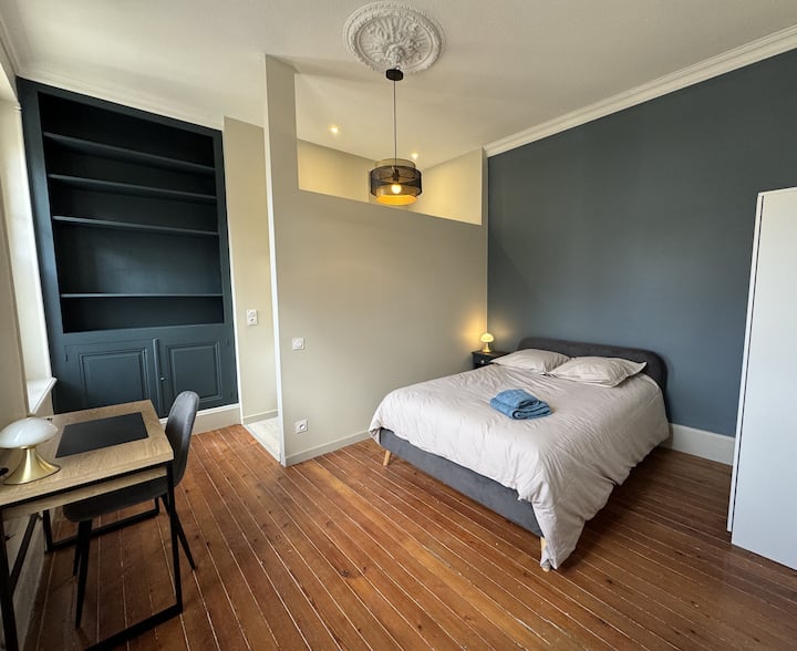 Chambre Dans Une Belle Maison - Agen
