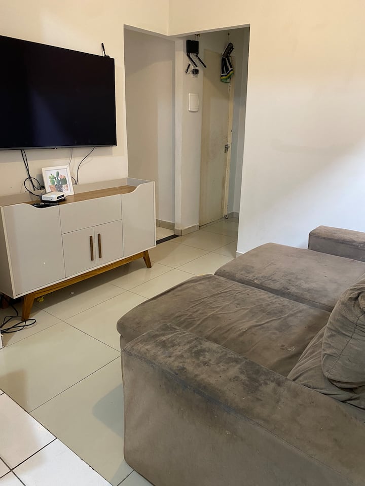 Alugo Casa Com 2 Qtos, Garagem. - Conselheiro Lafaiete