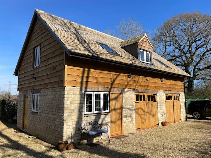 Treetops At Cherry Tree Cottage - Malmesbury