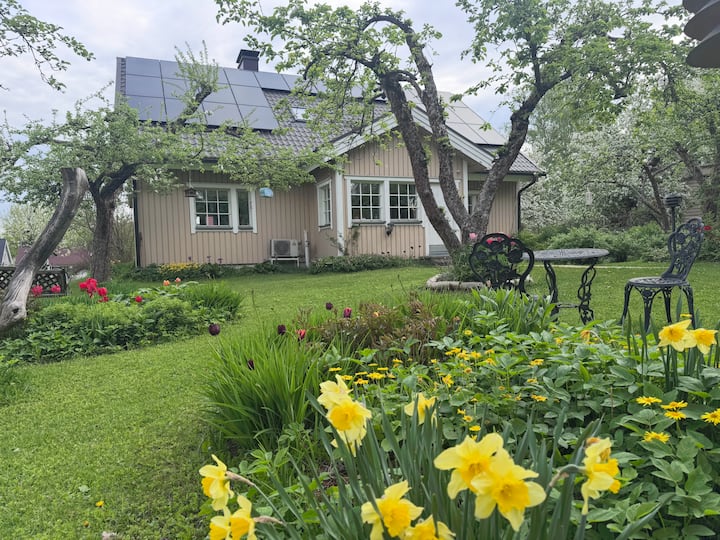 "Lovely Finnish House With A Garden!” - Helsinki