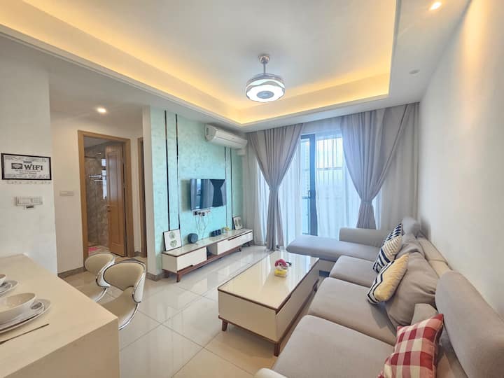 Relax Vibrant Sea & City View R&f Princess Cove - Sembawang