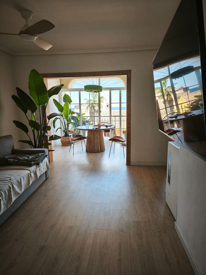 Doble Horizonte : Vistas Al Mar Y Jardín Vertical. - Torrevieja