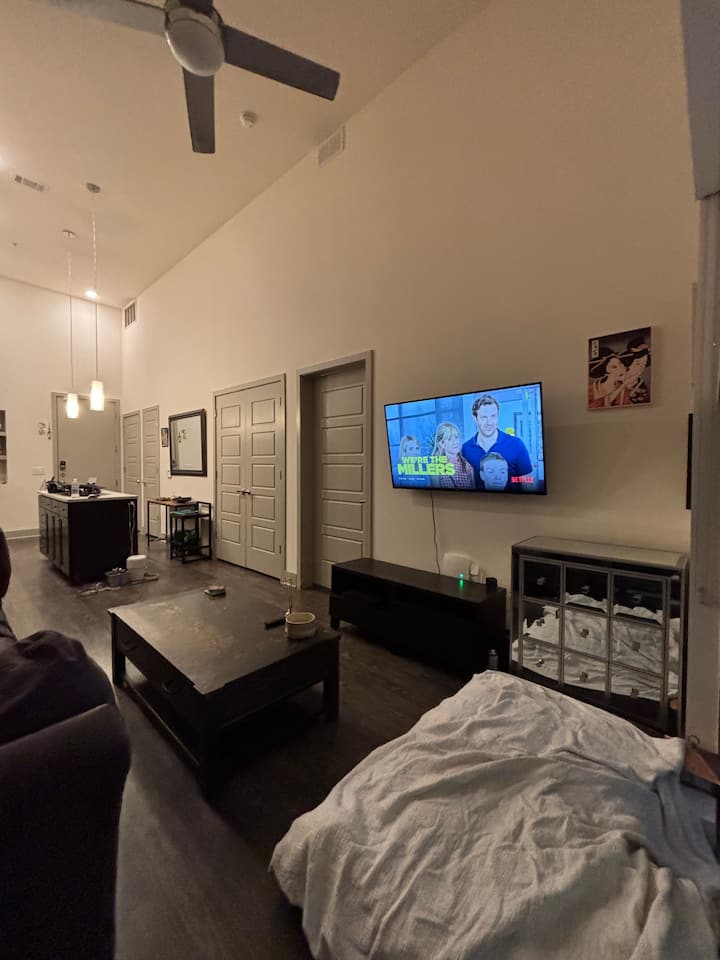 Pool Facing Frisco Apt! By Cafés & Farmers Market - Frisco, TX