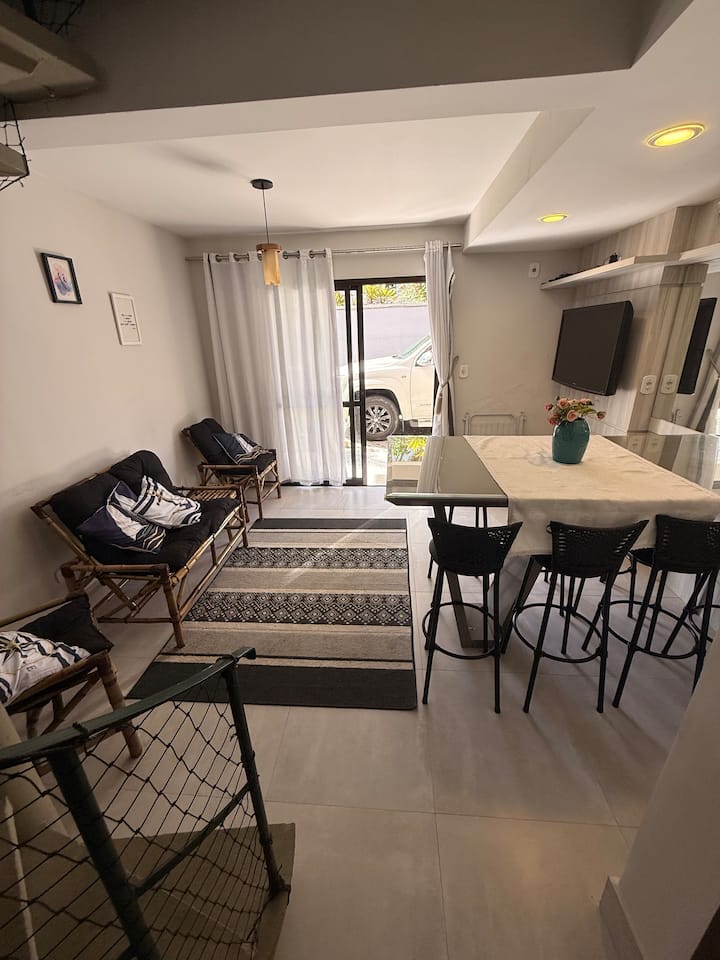 Lindo Sobrado Triplex Completo à 300 Metros Do Mar - Matinhos