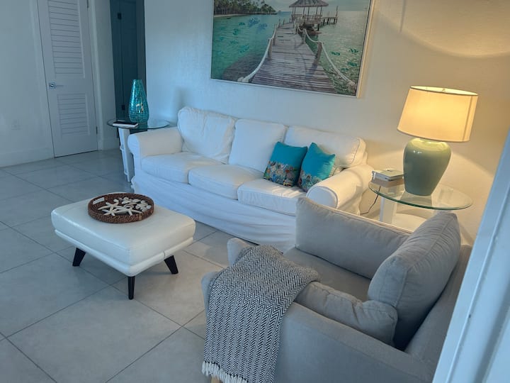 Hollywood Beach Condo - Hollywood, FL