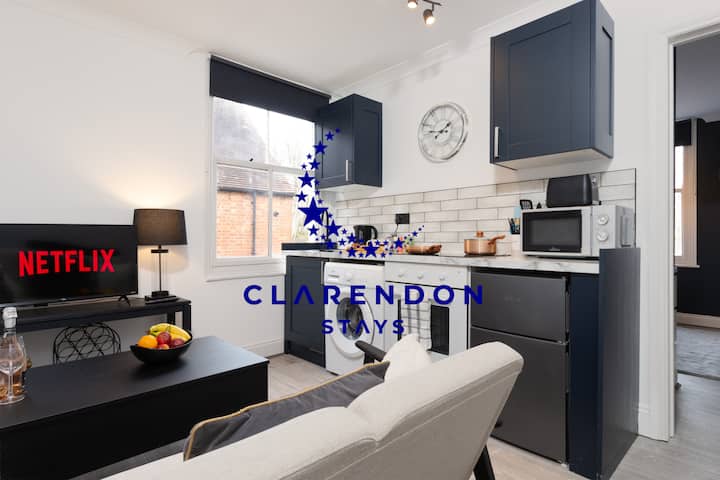 New! Pristine 1br Apartment Free Parking & Wifi - Coventry