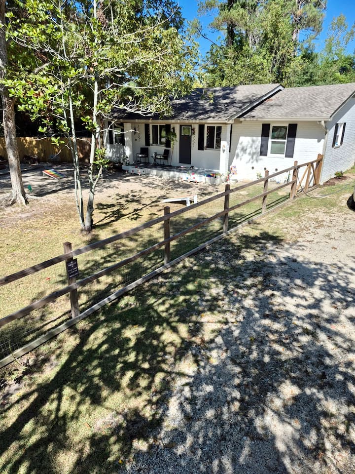 Laid-back Southern Vibes - Slidell, LA