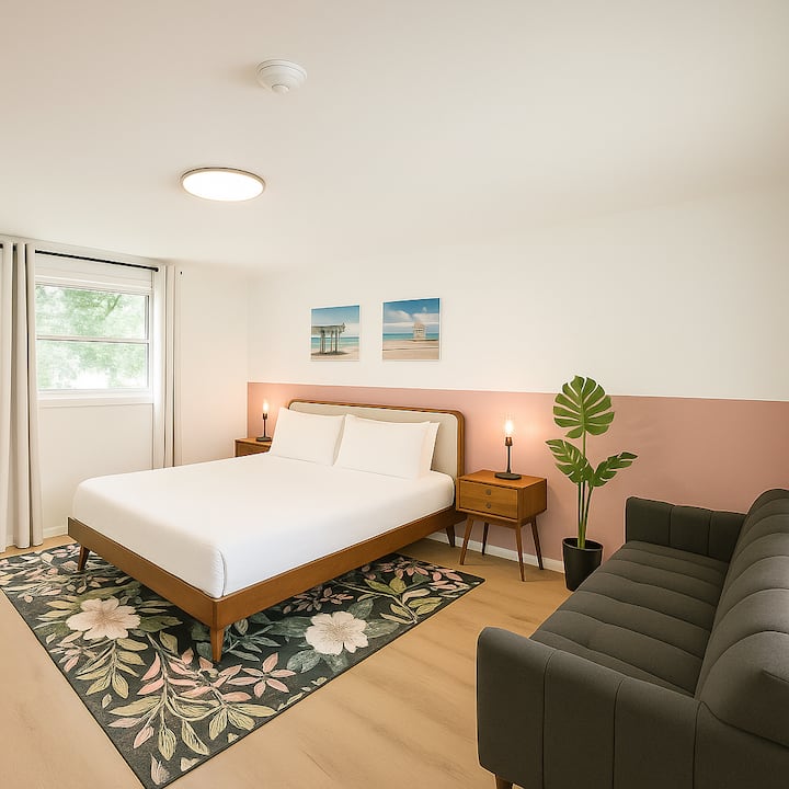 Relax In King+laydown Couch | Sun&sand Port Austin - Port Austin, MI