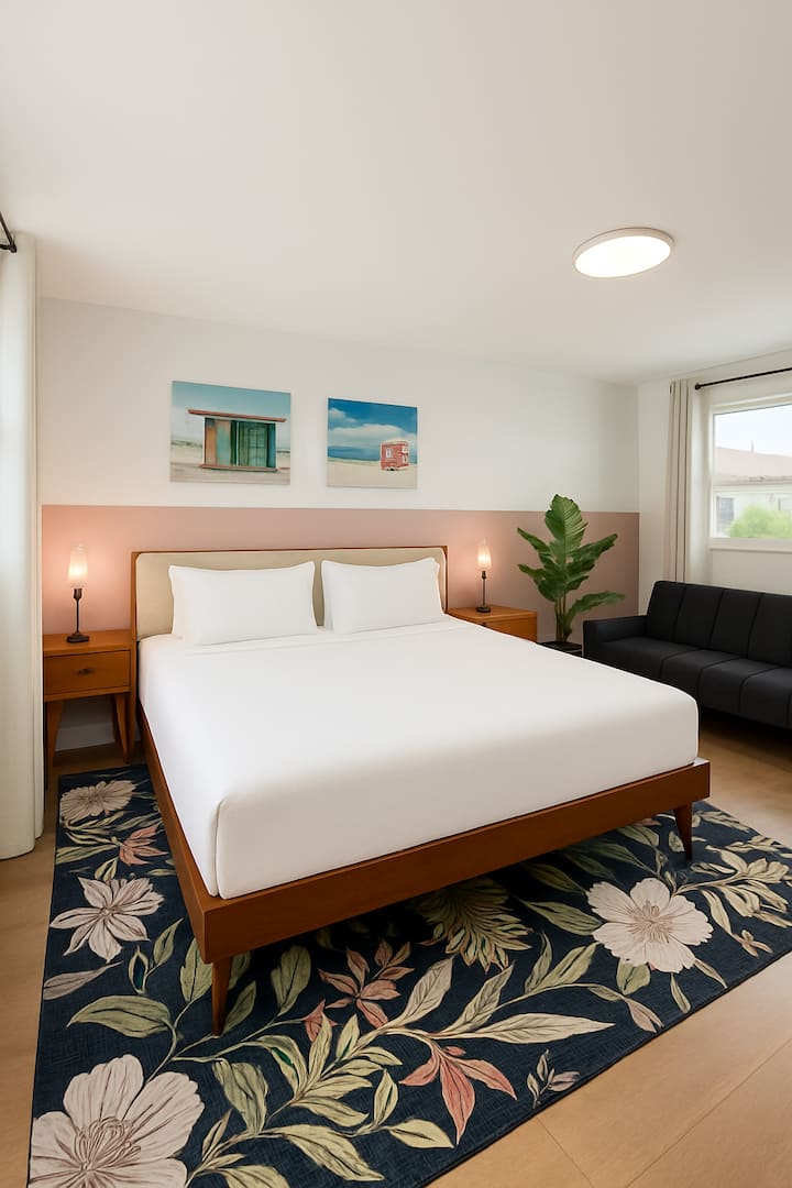 Sun & Sand Resort - Single King - Port Austin, MI