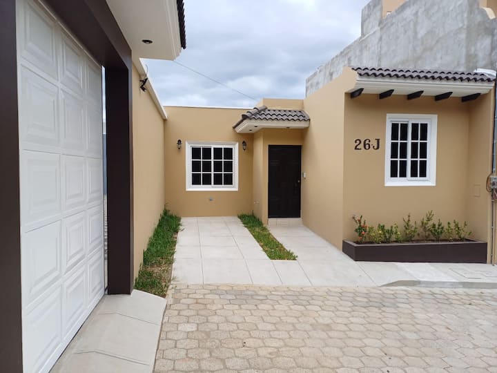 Casa De Las Flores - Zacapa