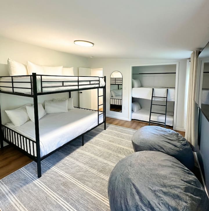 Beach Access Stylish 3br Escape, Sun & Sand Resort - Port Crescent State Park, Port Austin