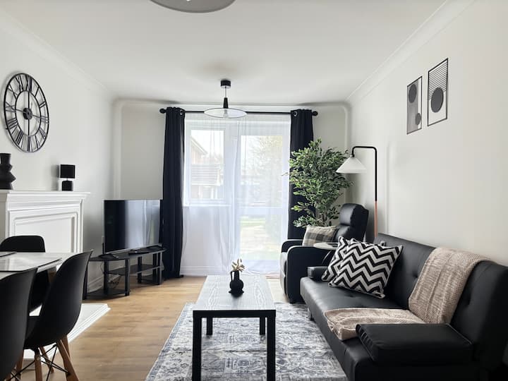 2br 2ba Flat • King Beds • Free Parking • Near Lgw - Crawley