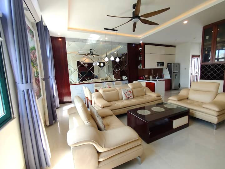 Nhà Nghỉ Dưỡng 4 Phòng Ngủ Lớn Gần Biển Và Bể Bơi - Phú Quốc