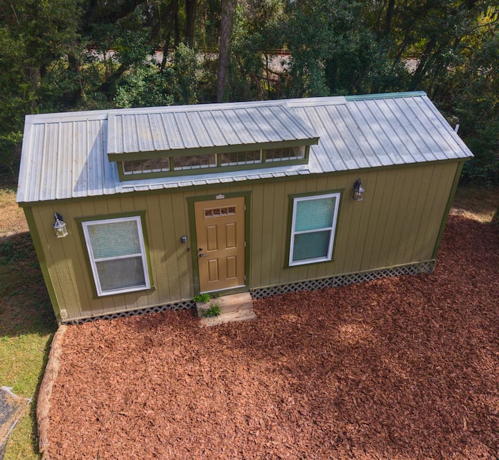 Cabin 1 - Zephyrhills, FL