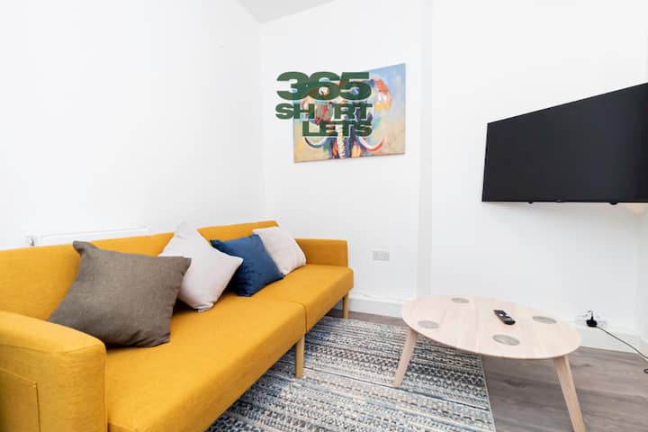 Slough 2 Bed - Slough