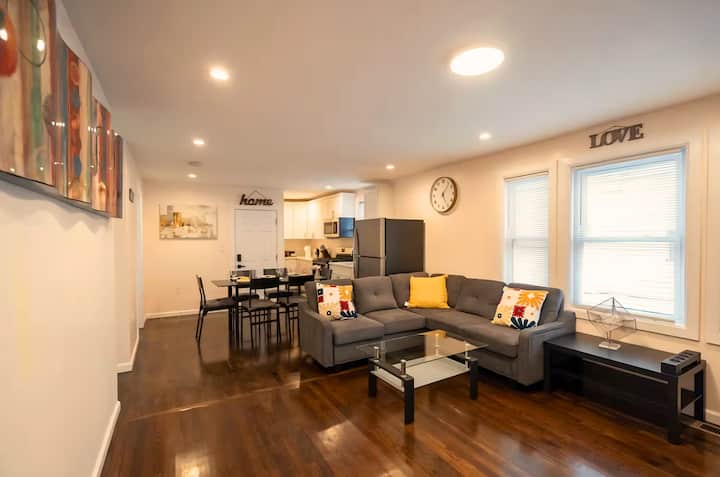 Modern Boston 4br Getaway Near Zoo & Mbta | 30/1 - Quincy