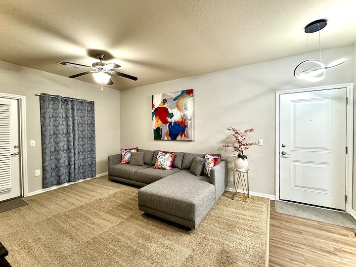 Extravaganza, Luxury & Passion - Jacksonville, FL
