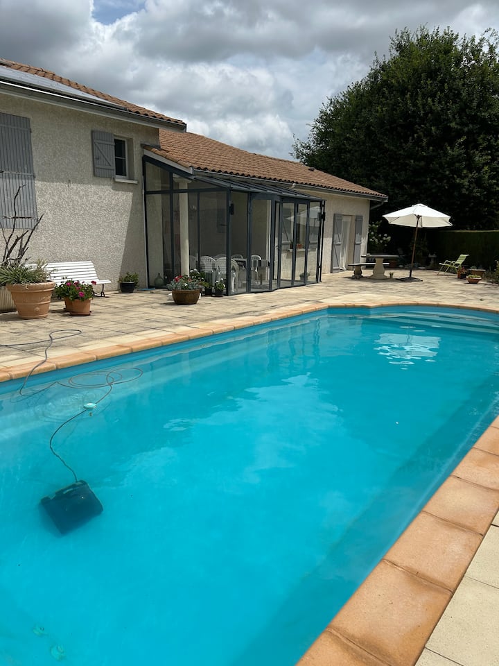 Logement Climatisé 4 Personnes - Belleville, France